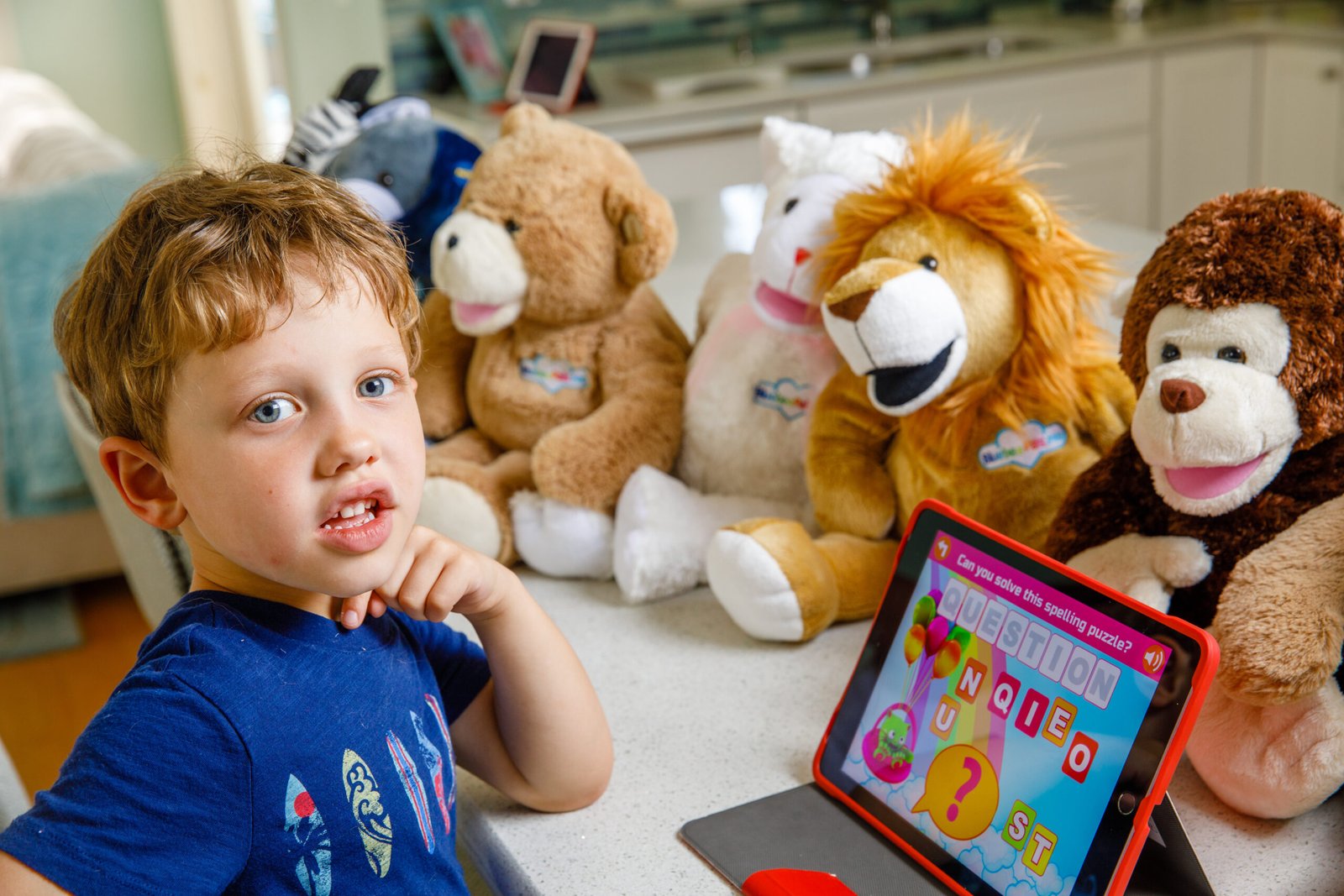 Circle Time Reading With Bluebee Pals - Bluebee Pals®